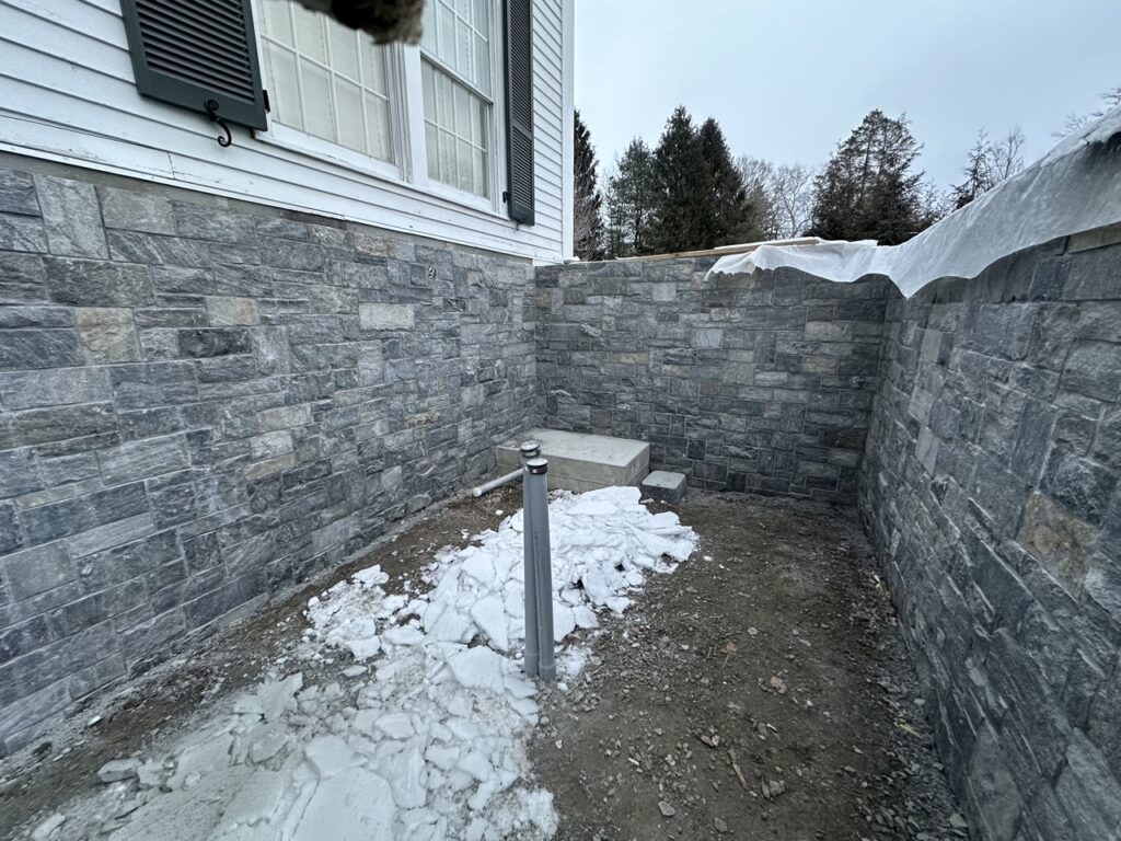 Buy Delgado Stone Black Ash Strip Veneer on Long Island - Astro Masonry